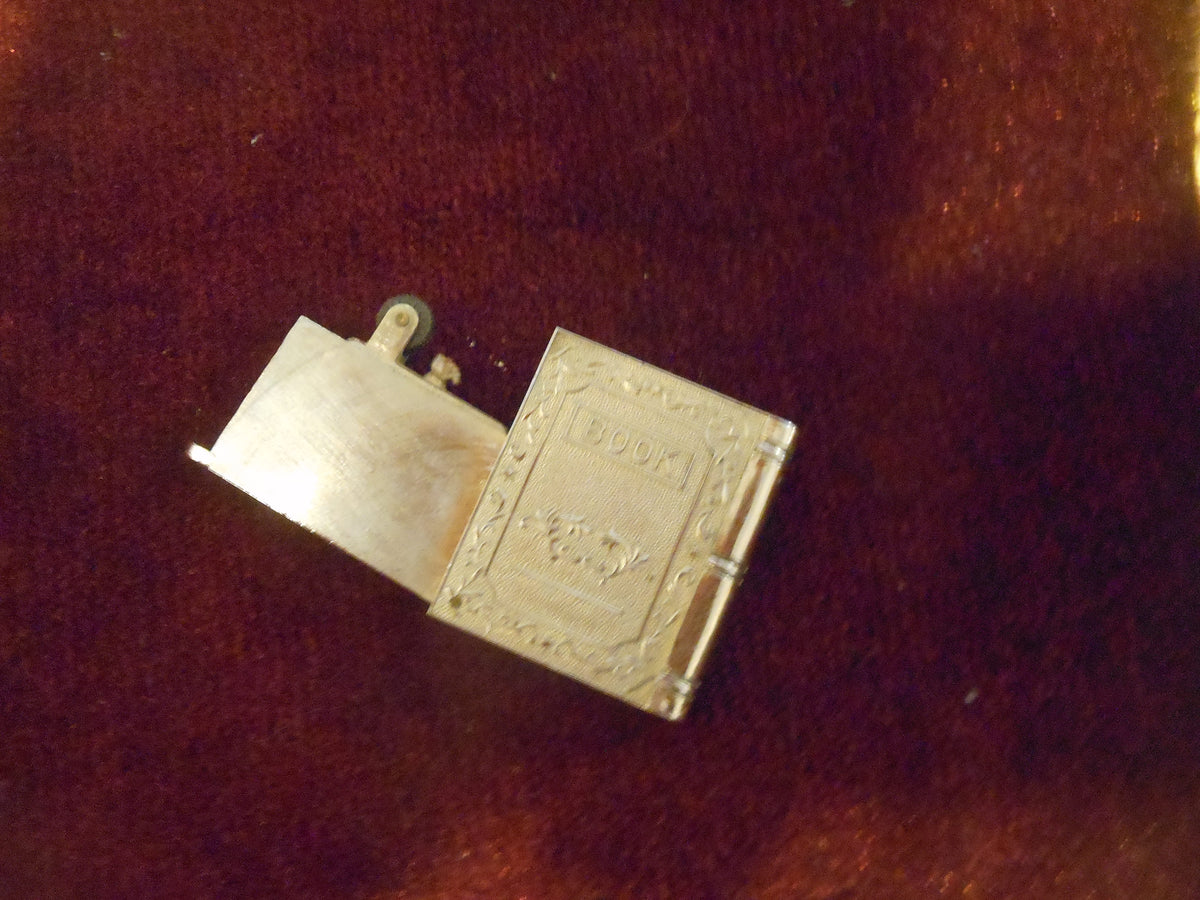 Vintage Mini "Book" Lighter – Retro on 8th