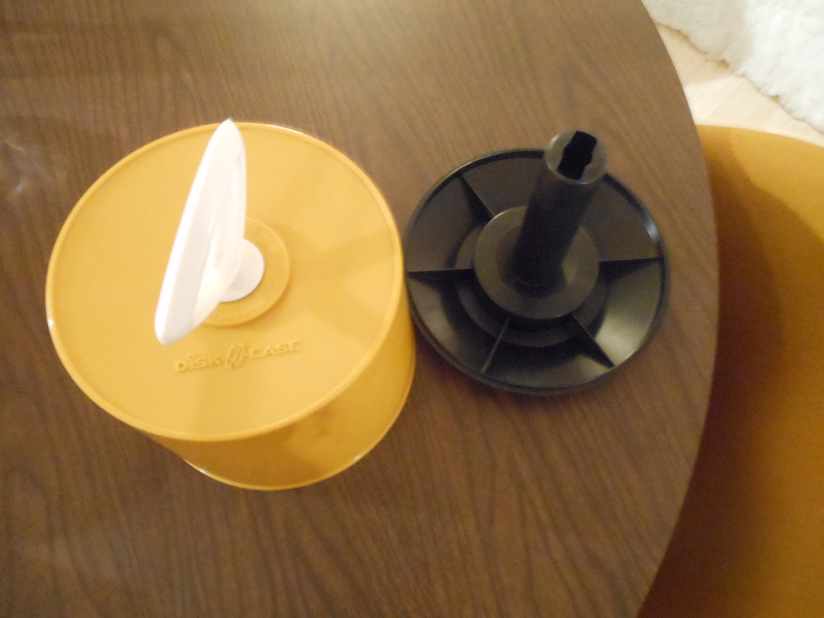 Disk-GO-Case 45 Record Carrier – Retro on 8th